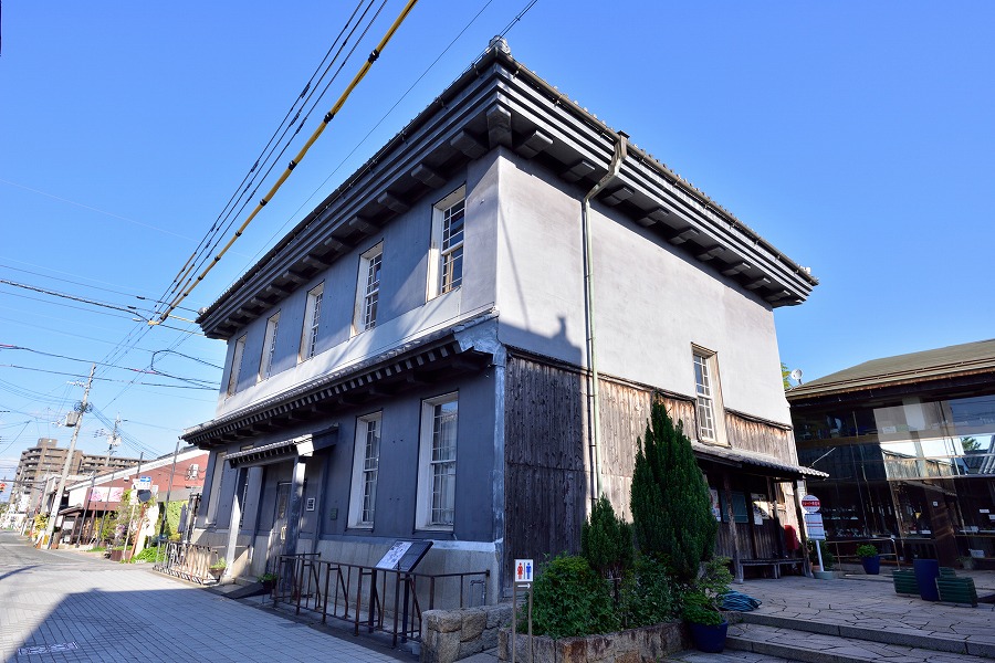 【保存版】滋賀県で日帰りドライブデートするならここ!滋賀県民おすすめの15スポット【絶景・夜景・休憩・紅葉狩りなど】|アニーお祝い体験マガジン